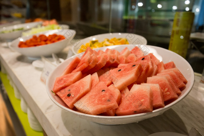 星级酒店自助餐水果切盘图片-包图网企业站