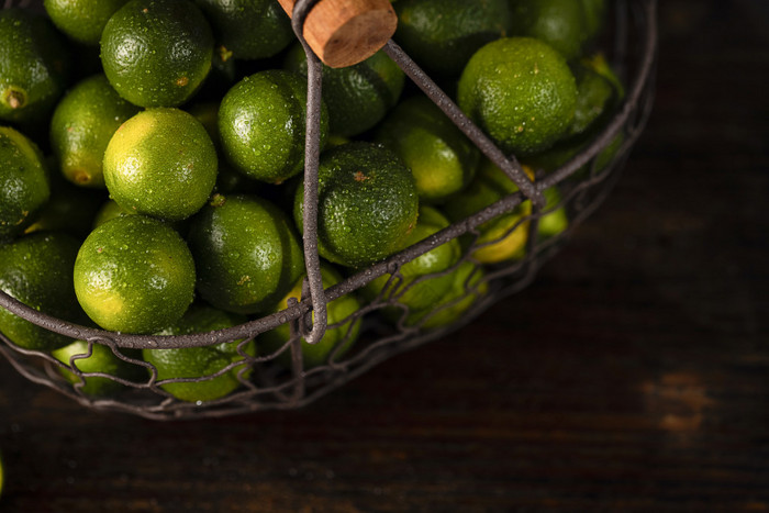 果篮里的青金桔素材图片-包图网企业站