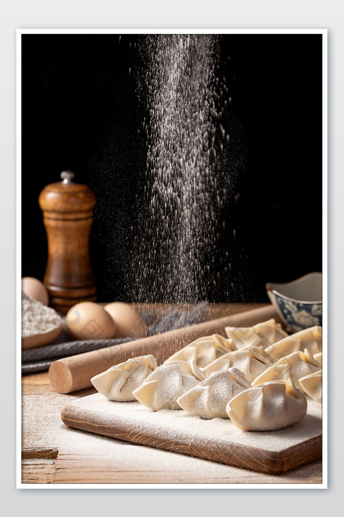 高清中式水饺制作撒粉美食摄影图片图片-包图网