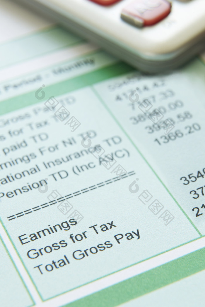 简约需支付的账单摄影图图片-包图网