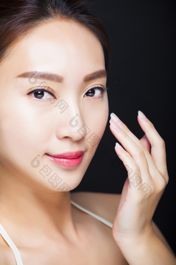 美丽年轻的亚洲女人脸特写 包图企业站