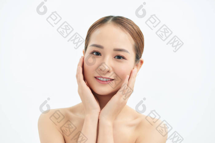美丽的年轻亚洲女子皮肤清澈清新 包图企业站