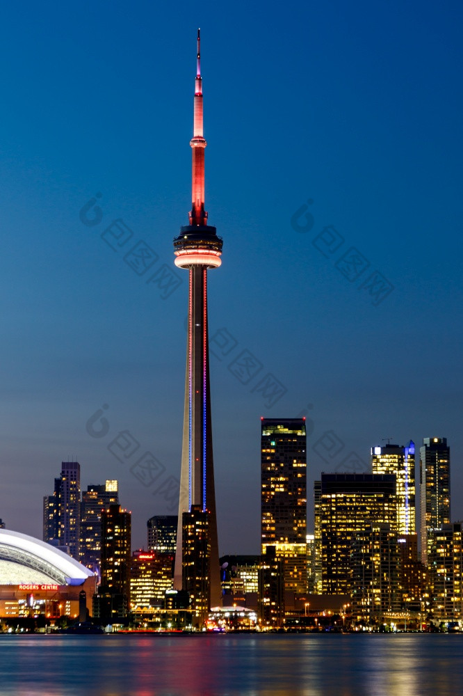 晚上视图市中心多伦多从多伦多岛屿与的湖安图片-包图网