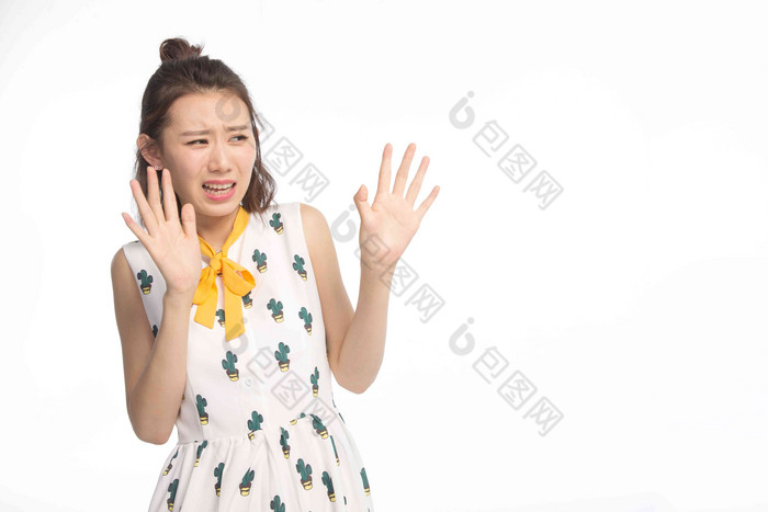 闷闷不乐的青年女人图片 包图网企业站