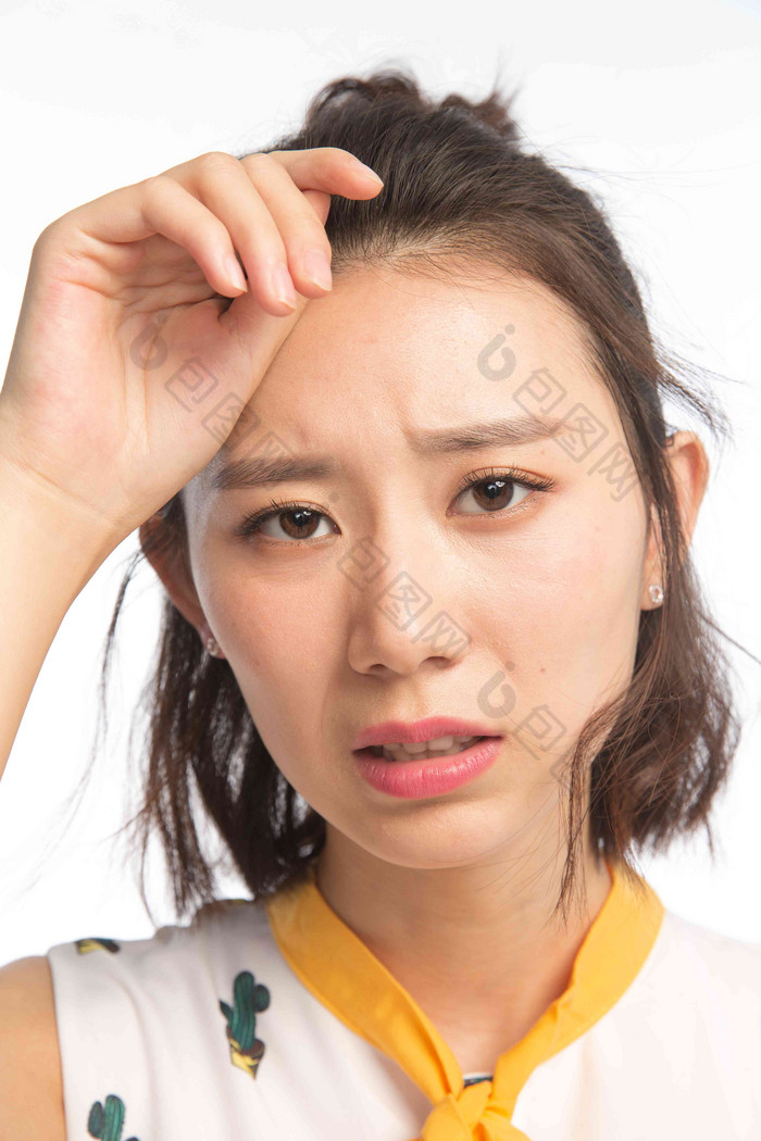 闷闷不乐的青年女人图片 包图网企业站