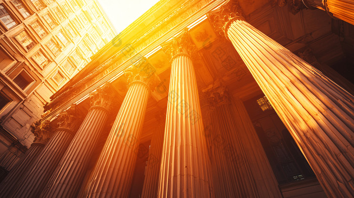 阳光照射下的宏伟建筑图片-包图网企业站