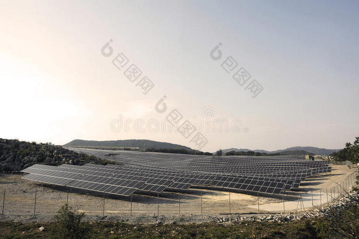 法国光伏太阳能发电厂图片-包图网企业站